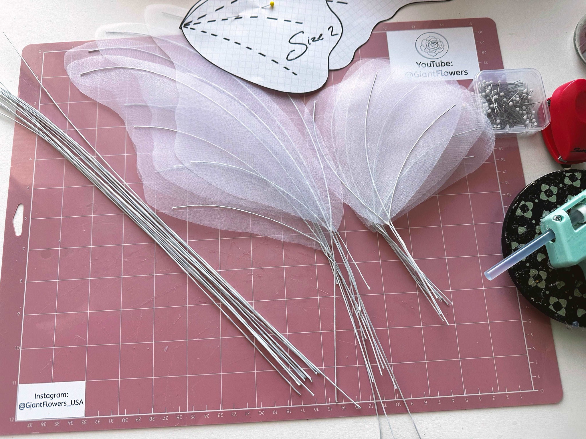 22 Gauge Extra Long White Floral Wire 31" (80cm) for Giant Flowers and ...