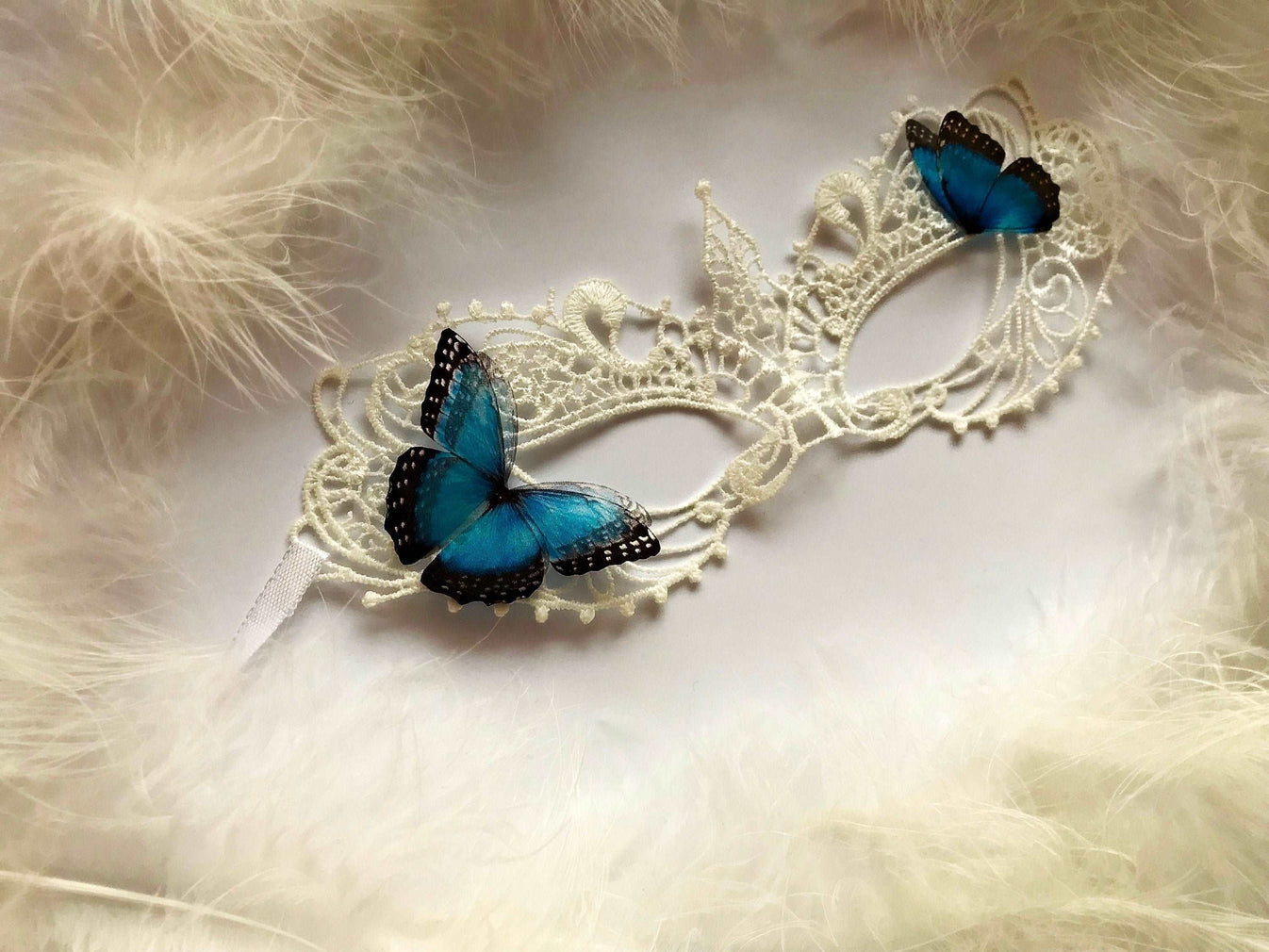 Masquerade Mask with Butterflies – Silk Butterflies