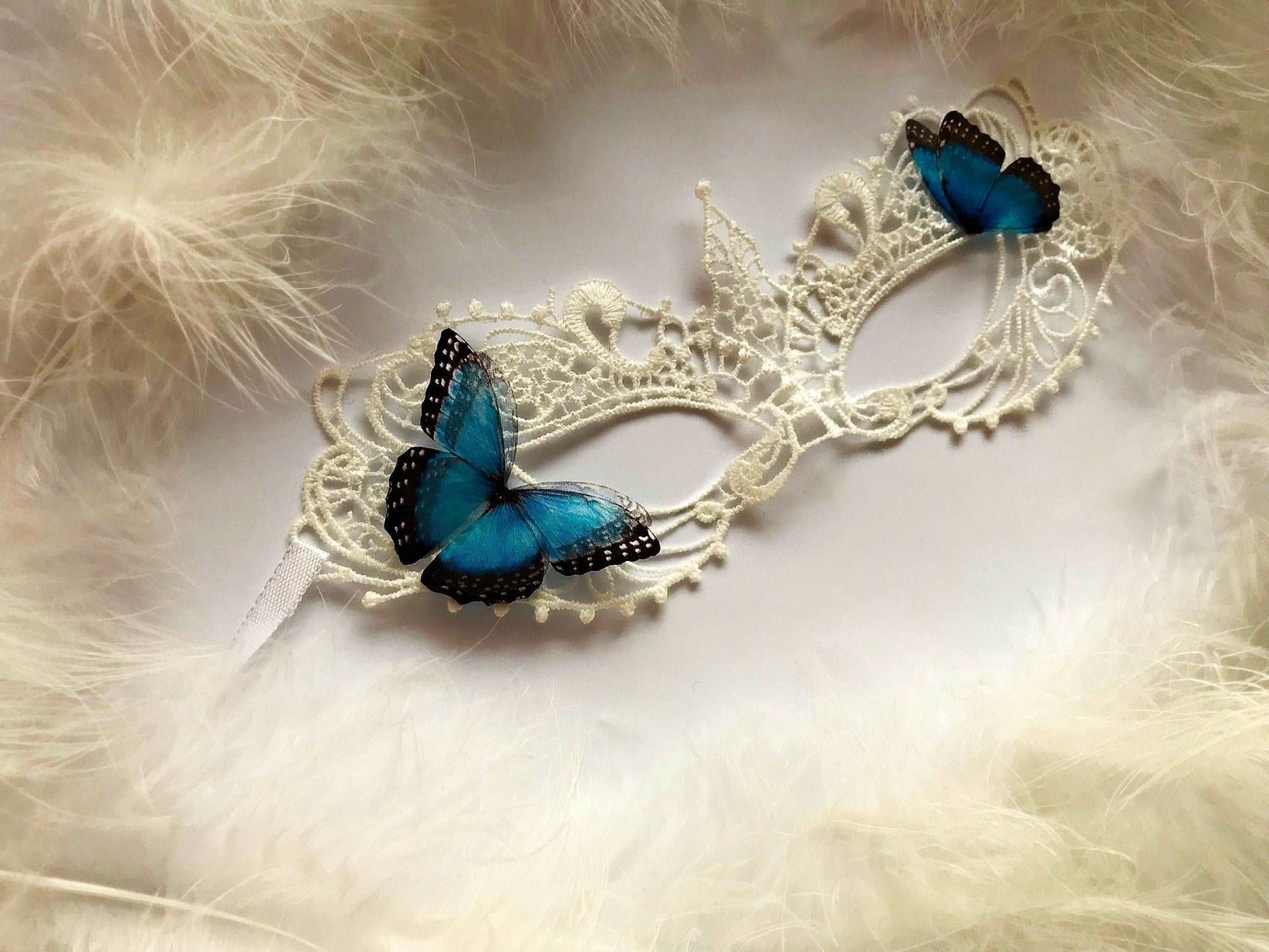 Masquerade Mask with Butterflies – Silk Butterflies